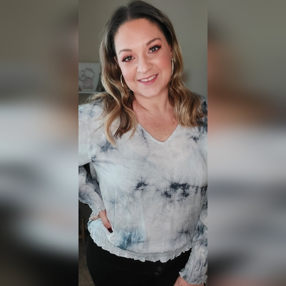 DAVI & DANI | Tops | Lightweight Blouse | Poshmark